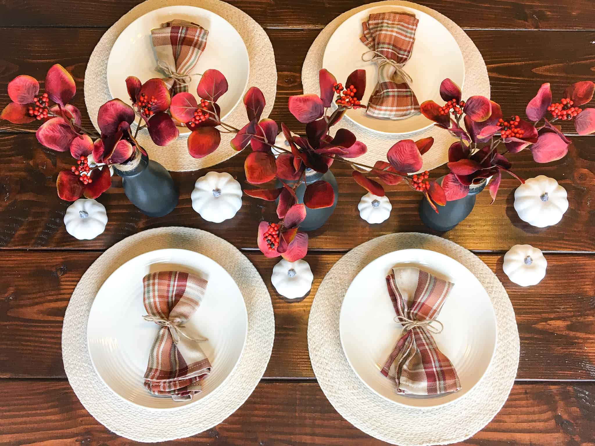 10 Dining Table Centerpiece Ideas