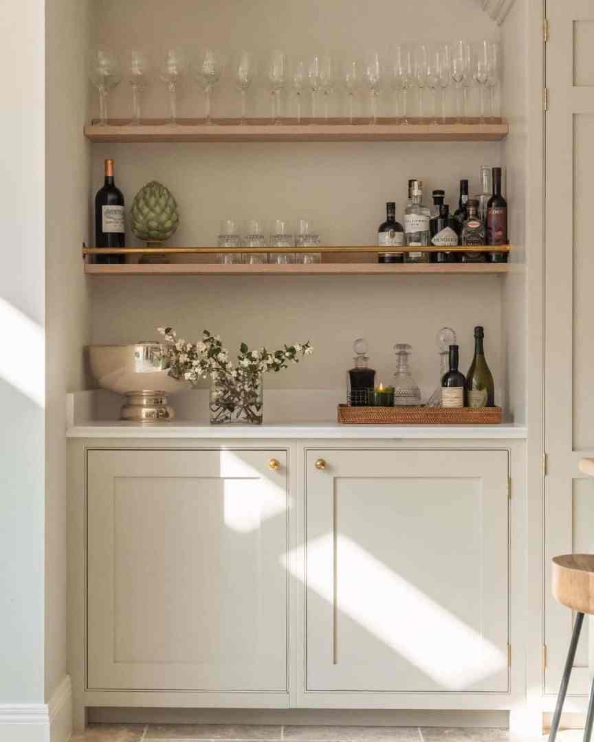 Stylish and Practical Home Bar Storage Ideas